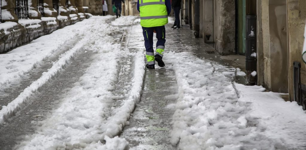 Working in snow, what are the rules? – Barrow Training Partnership